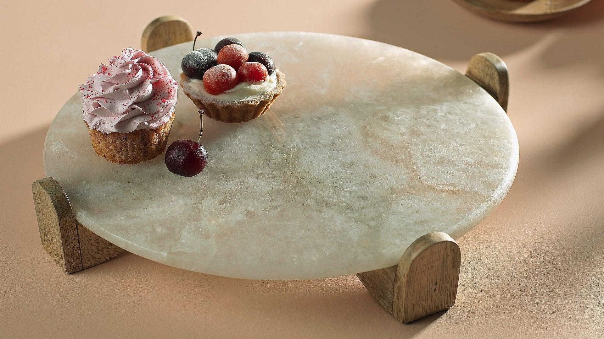 For the Love of Cake: Pick the Right Cake Stand! – ellementry